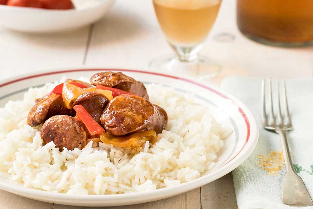 30 minute Greek sausage and peppers (Spetzofai)