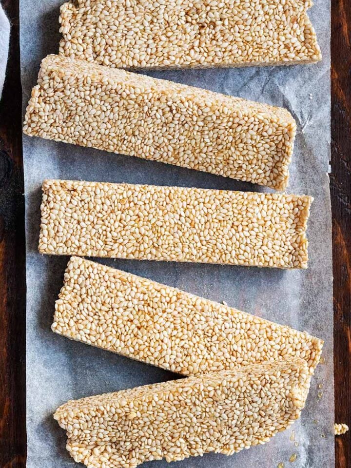 Revani Recipe: Greek Semolina Cake with Syrup - The Hungry Bites