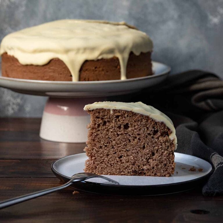 Healthy Moist Date Cake (Sugar Free Recipe) - The Hungry Bites